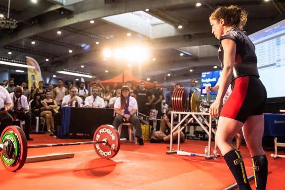 The 7 Biggest Mistakes Novice Female Powerlifters Make - Vitruve ...
